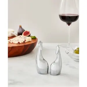 NAMBE Giraffe Salt & Pepper Shakers