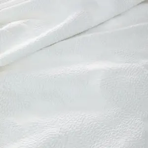 ANNE DE SOLENE Dahlia Coverlet, King - Blanc