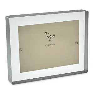 TIZO Lucite Bordered 4 X 6 Picture Frame Silver
