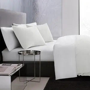Vera Wang Waffle Pique Comforter Set, Queen - White