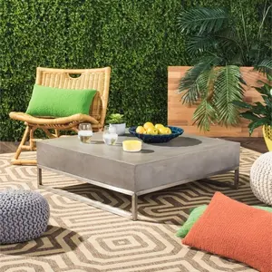SAFAVIEH Eartha Indoor/outdoor Accent Table