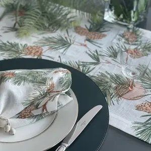 MODE LIVING Newbury Tablecloth, 70 X 90