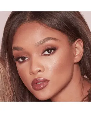 Charlotte Tilbury Pillow Talk Beauty Light Wand - Medium/deep