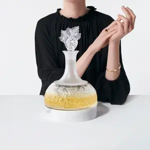 Lalique Versailles Decanter - No Color