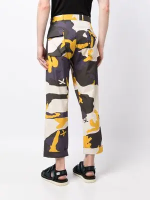 THE POWER FOR THE PEOPLE Camouflage-pattern Cropped Trousers