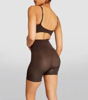 SKIMS Seamless Sculpt Mid-thigh Shorts - Brown