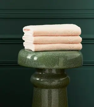 YVES DELORME Nature Bath Sheet - Pink