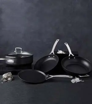 LE CREUSET Toughened Non-stick Crepe Pan - Black