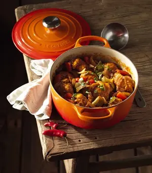LE CREUSET Cast Iron Round Casserole Dish