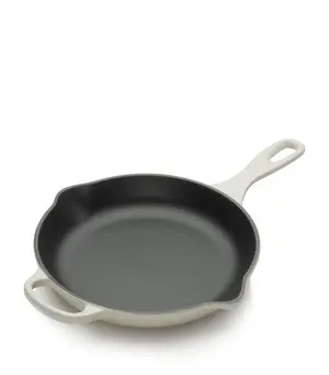 LE CREUSET Cast Iron Skillet - Ivory