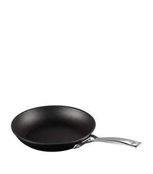 LE CREUSET Toughened Non-stick Shallow Frying Pan - Black