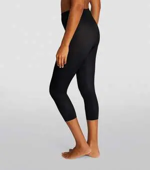 Spanx Shape Invisible Capri Pants Medium Control - Black