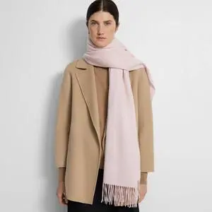 Theory Classic Scarf In Cashmere Pale Petal