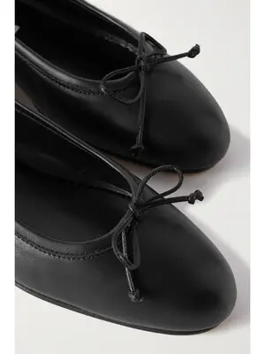 Manolo Blahnik Veralli Leather Ballet Flats - Black