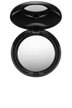 PAT MCGRATH LABS Skin Fetish: Sublime Perfection Blurring Under-eye Powder - Light