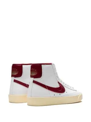 Nike Blazer Mid '77 Sneakers