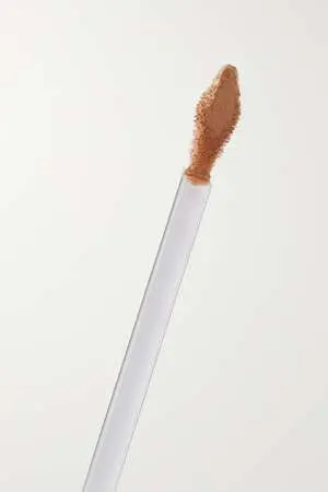 Charlotte Tilbury Airbrush Flawless Lip Blur