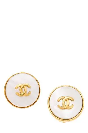 Chanel Acrylic Button Clip-on Earrings - Gold