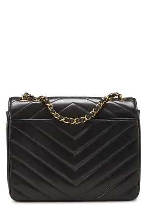 Chanel Lambskin Chevron Envelope Flap Bag - Black
