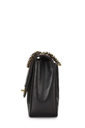 Chanel Lambskin Chevron Envelope Flap Bag - Black