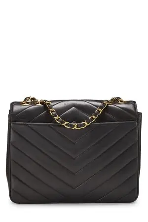 Chanel Lambskin Chevron Envelope Flap Bag - Black