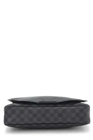 LOUIS VUITTON Damier Graphite Daniel Messenger Bag - Black
