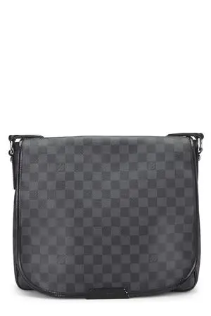 LOUIS VUITTON Damier Graphite Daniel Messenger Bag - Black