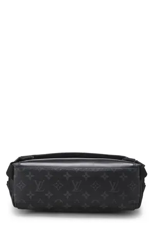 LOUIS VUITTON Monogram Eclipse Voyager Messenger