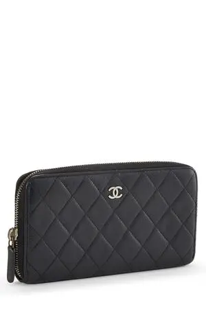 Chanel Quilted Caviar Zip Around Wallet