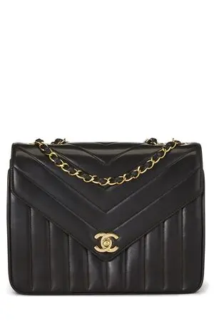 Chanel Chevron Lambskin Envelope Flap Bag - Black