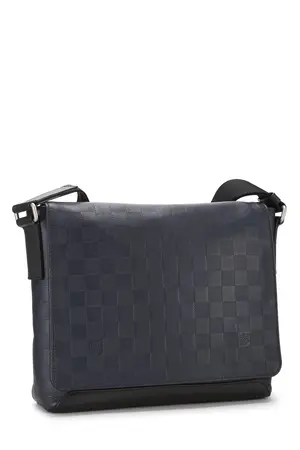 LOUIS VUITTON Damier Infini District Messenger - Navy