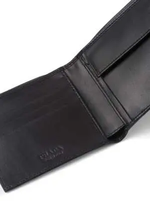 Prada Pebbled-texture Logo-plaque Wallet - Black