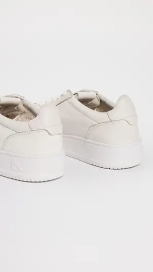 AUTRY Medalist Low Leather Sneakers - White/white