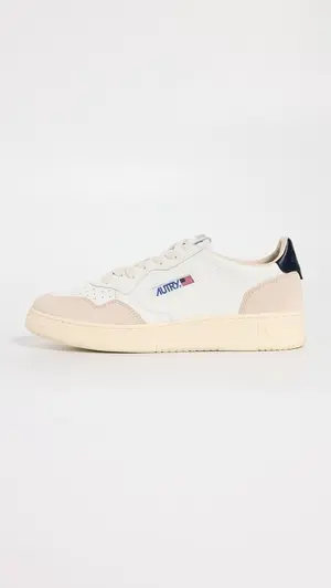 AUTRY Medalist Low Sneakers - Wht/blue