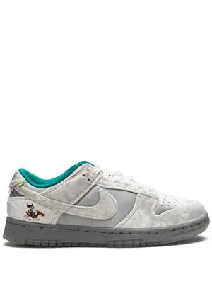 Nike Dunk Low Ice Sneakers - Grey
