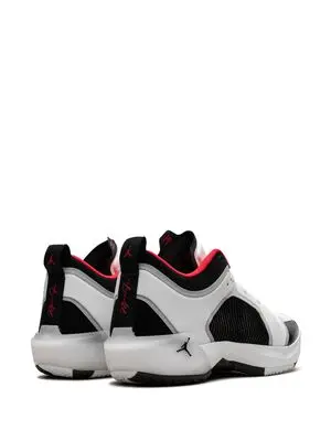 JORDAN Air 37 Low Sneakers