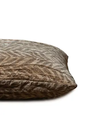 THE HOUSE OF LYRIA Fleo Leaf-print Cushion