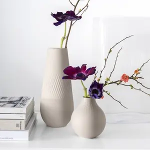 VILLEROY & BOCH Manufacture Collier Carre Vase, Tall