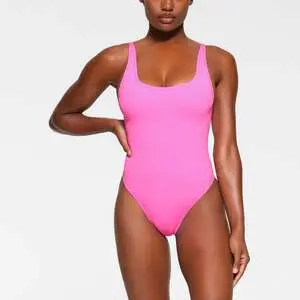 SKIMS SKIMS Scoop Neck One Piece Swimsuit Taffy