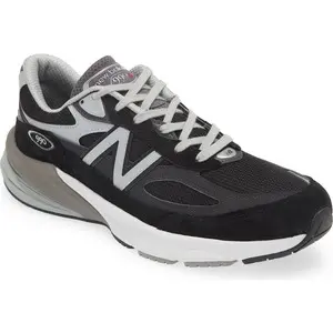 New Balance Chain Link Detailing Sneakers For Women