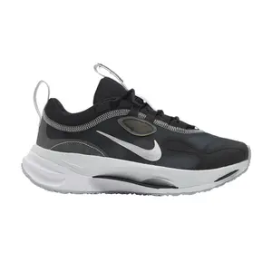 Nike Spark Sneakers
