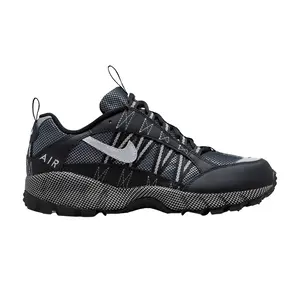 Nike Air Humara Qs Sneakers