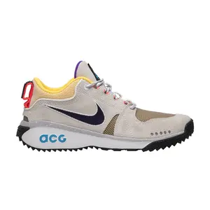 Nike Dog Mountain - Tan