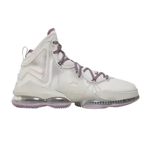 Nike Lebron 19 'the Cast' Sneakers - Cream