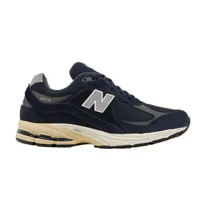 NEW BALANCE 2002r Sneakers - Black