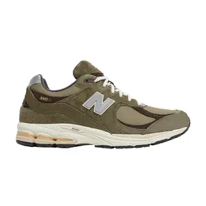 NEW BALANCE 2002r Sneakers - Green