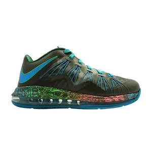 Nike Max Lebron Low Sneakers