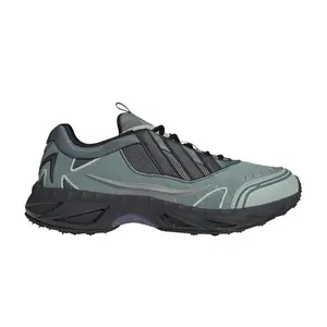 Adidas Xare Boost Sneakers