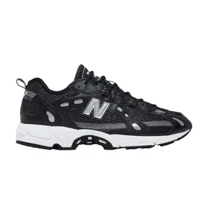 NEW BALANCE 827 Sneakers - Black