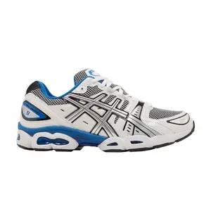 Asics Gel-nimbus 24 'lake Drive' Sneakers - White